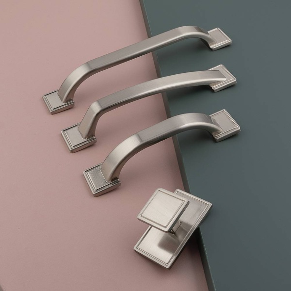 WINDSOR LATCH Cupboard Handle - 128mm h/c size - 2 finishes ECF FF11528 ...